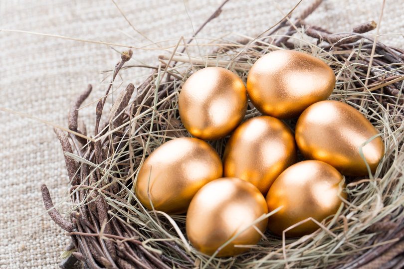 How to build your nest egg despite a glass ceiling