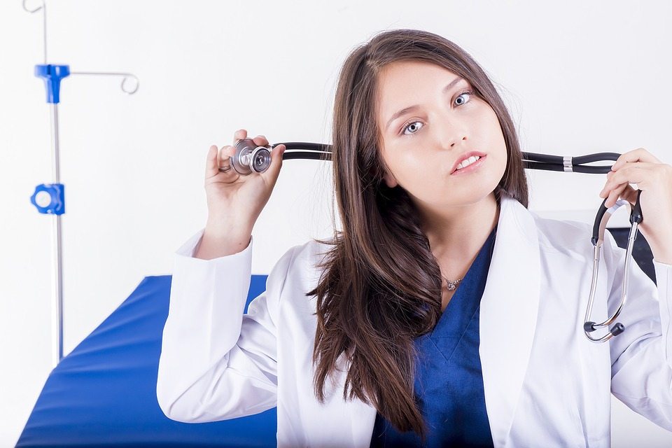 Medical clothing: 8 pieces every medical professional needs